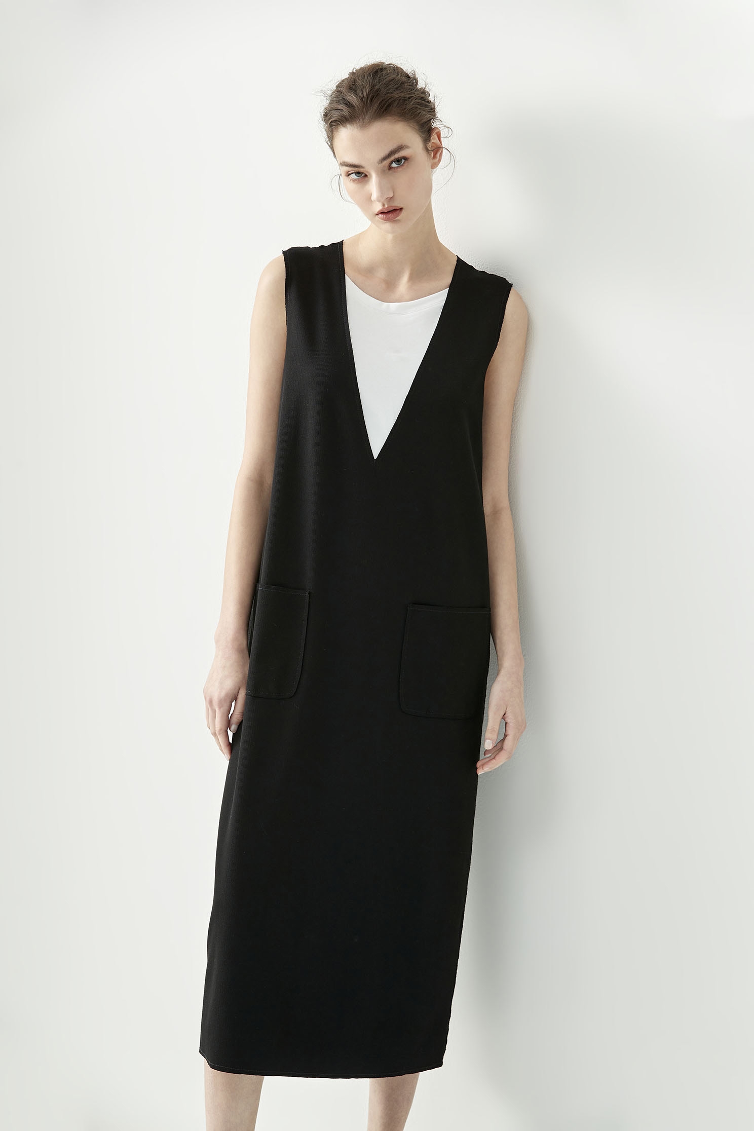 假兩件式簡約長版洋裝 | iROO輕奢時尚女裝洋裝品牌│輕奢華 週時尚 愛自己 不打折